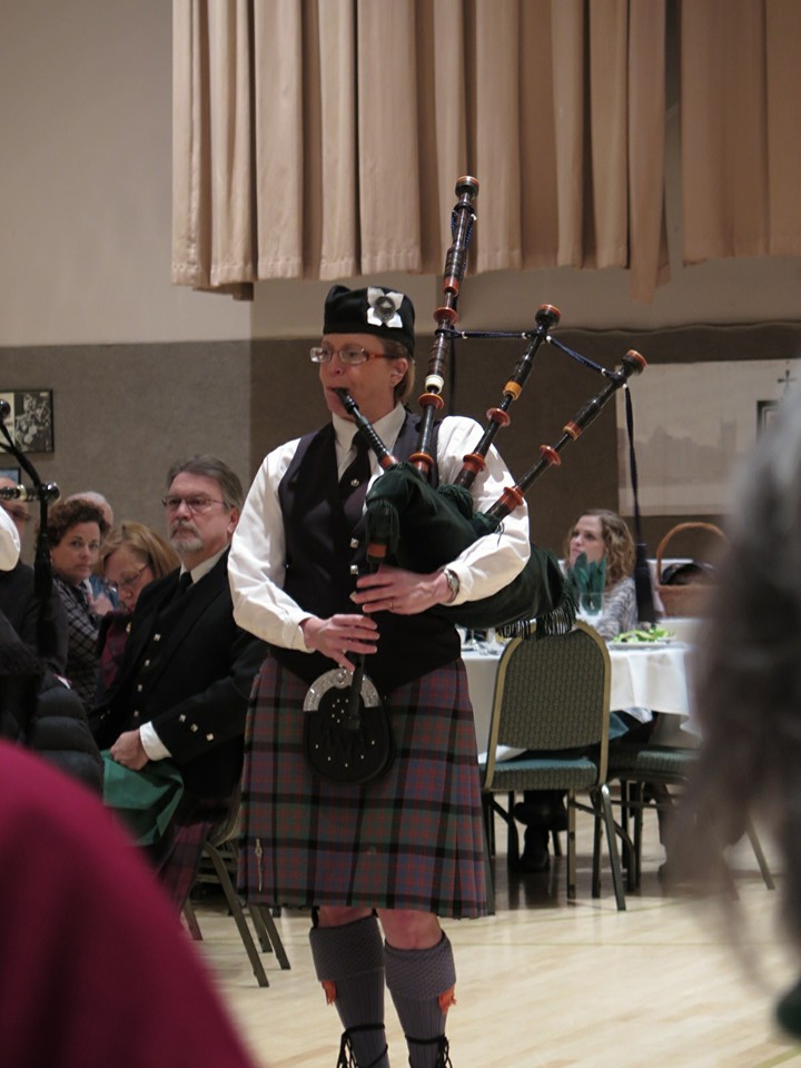Macdonald Pipe Band of Pittsburgh to Host Burns Dinner - Weelunk