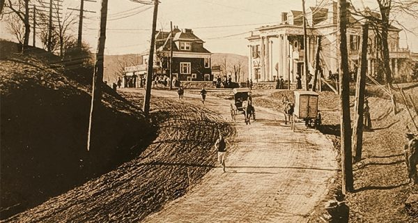 The House in the Photo: A History of Echo Manor - Weelunk