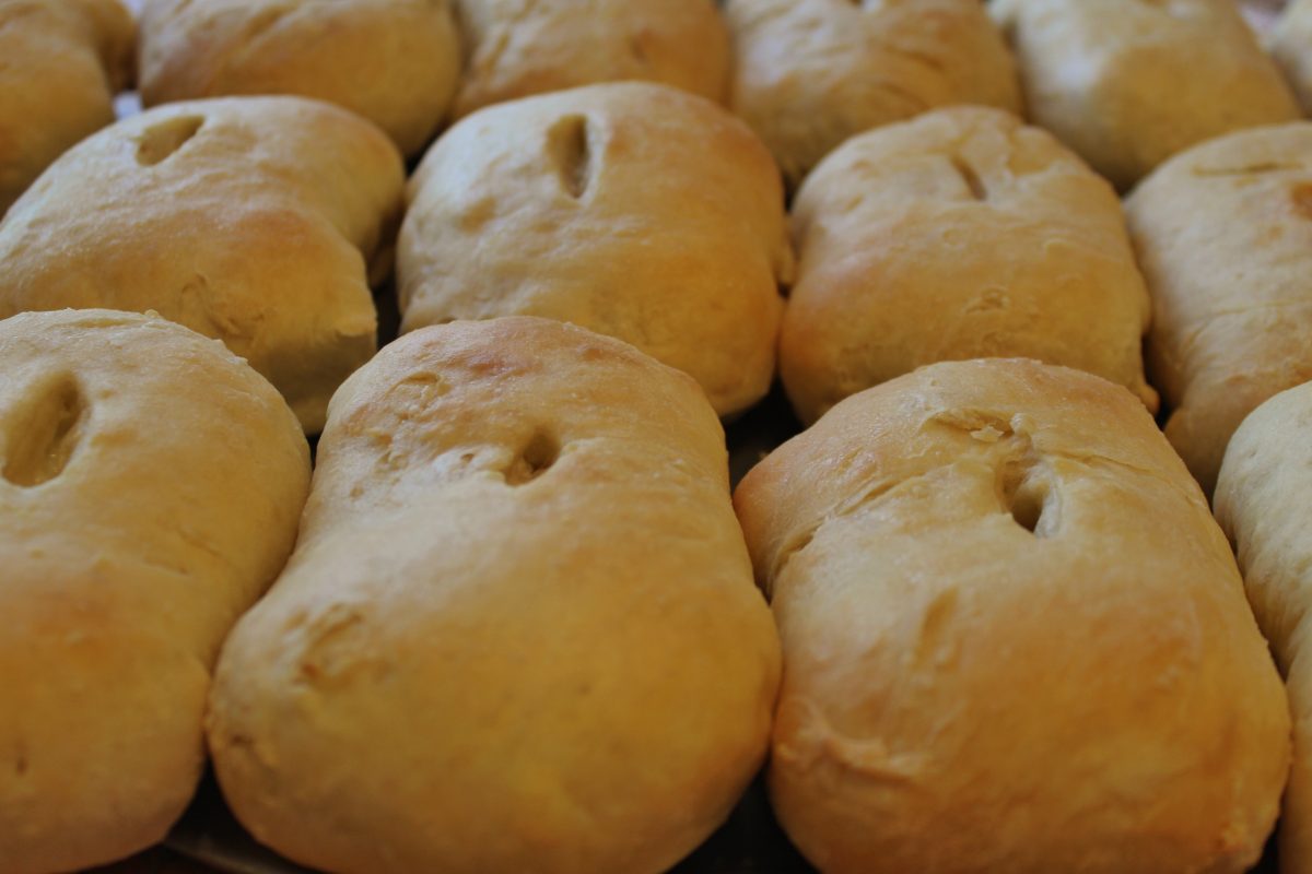 HILLS AND HOLLOWS: West Virginia’s Wild and Wonderful Food Traditions ...