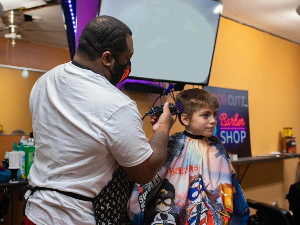 Men of Change Help 400 Students with Back-to-School Giveaway. - Weelunk