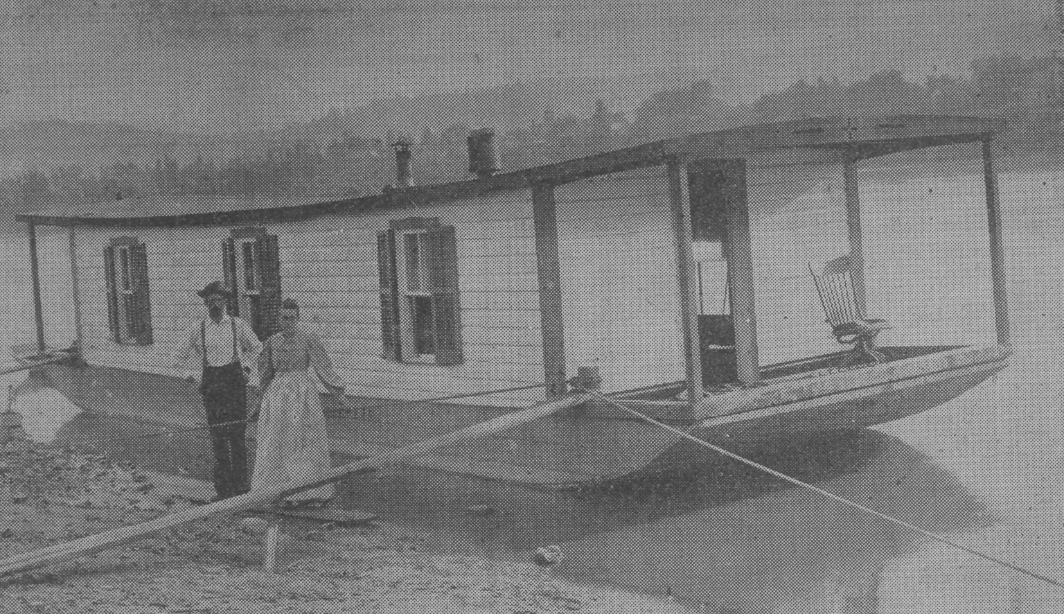 A River Runs Through It: Making a Houseboat into a Home - Weelunk