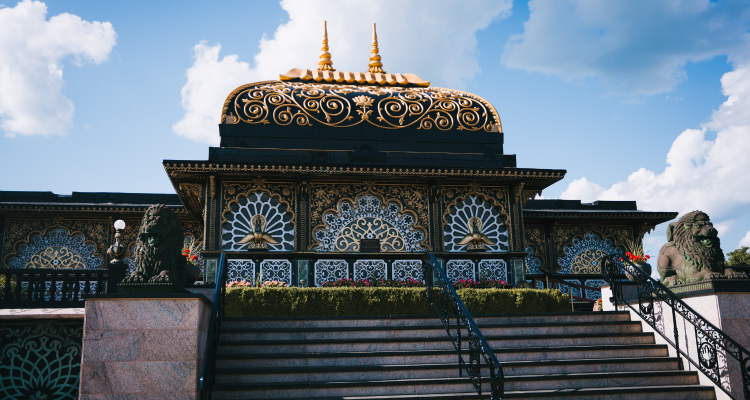 New Vrindaban: Home of the Palace of Gold - Weelunk