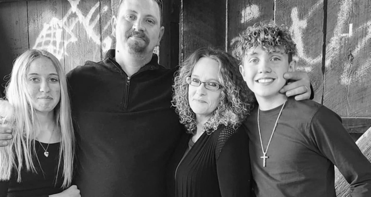 Why Wheeling: The Viles Family (The Christmas House) - Weelunk